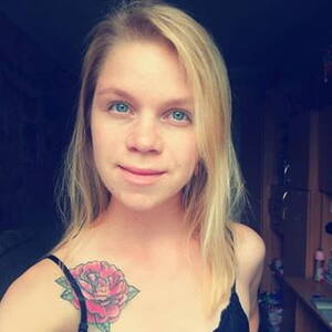 Daria_fro_lova at Taplink