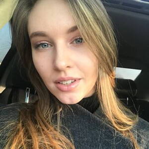 Olga_artviewer at Taplink